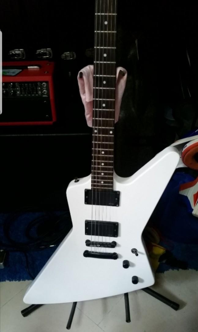 Epiphone 1984 Reissue Explorer, Hobbies & Toys, Music & Media, Musical ...