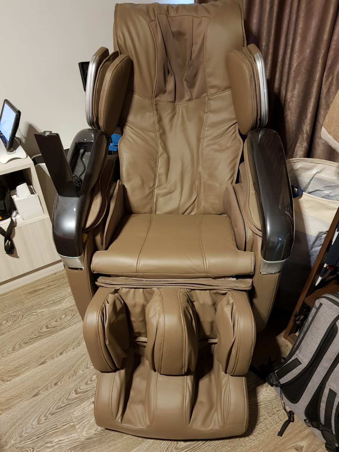 Ogawa smart sense 3D massage chair, Furniture & Home Living, Furniture ...