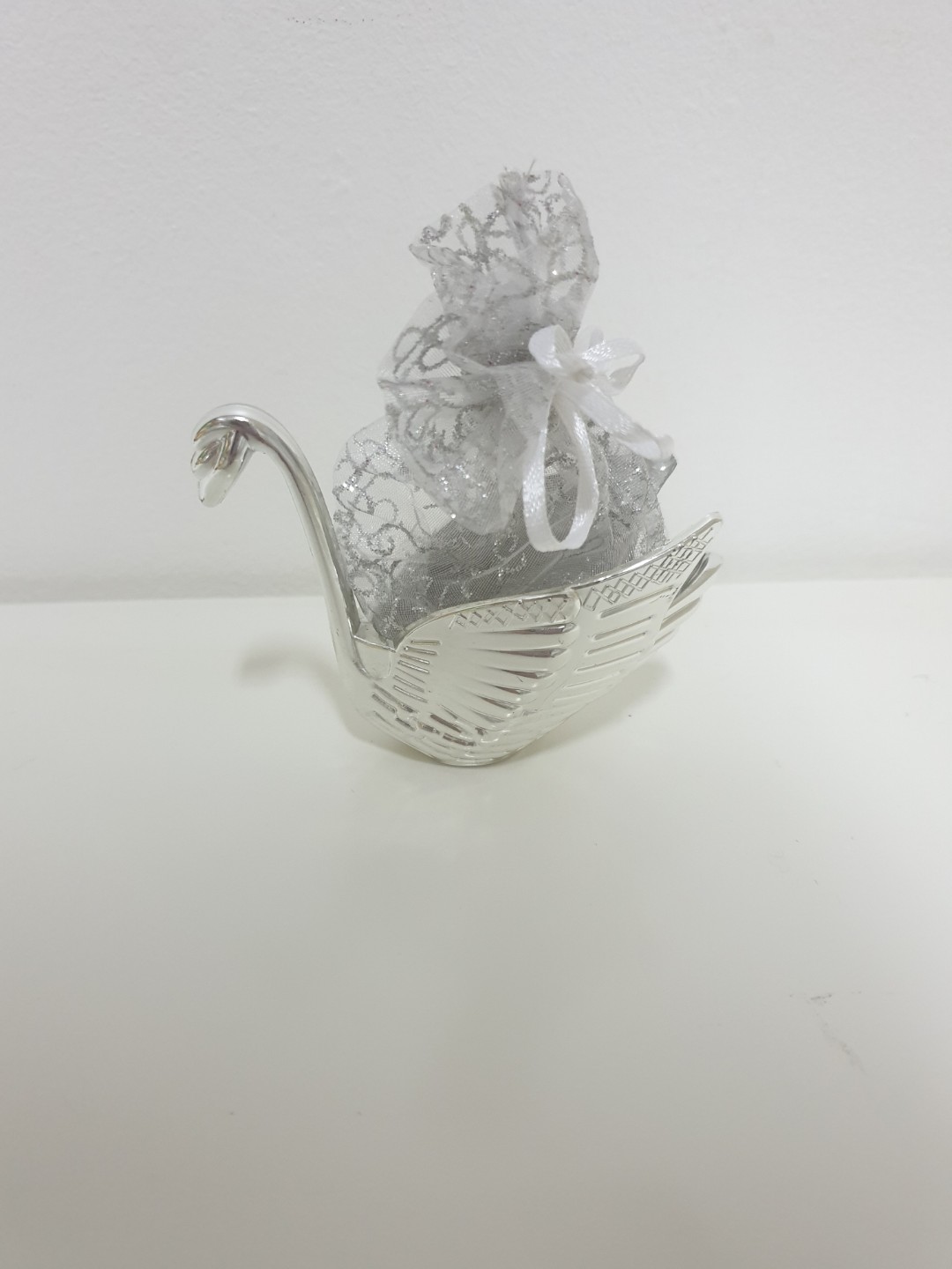 BEKAS BUNGA RAMPAI, Everything Else on Carousell