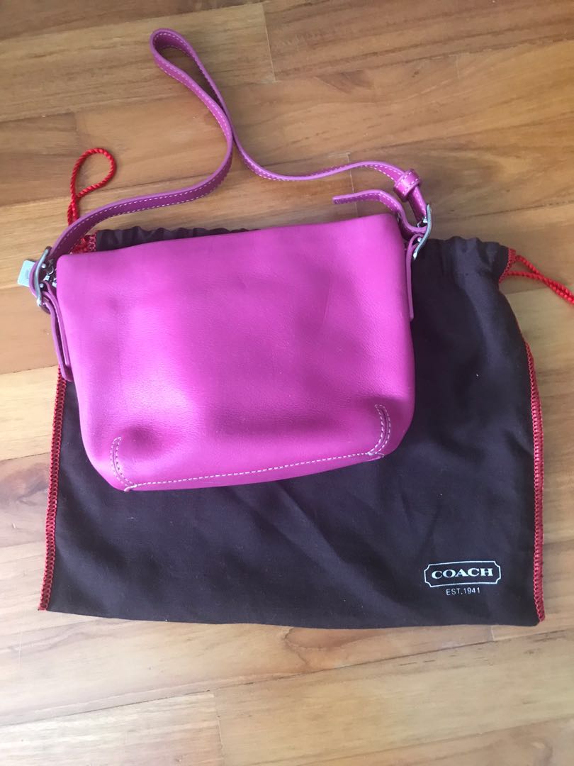Coach hand carry bag, Women's Fashion, Bags & Wallets, Cross-body Bags ...