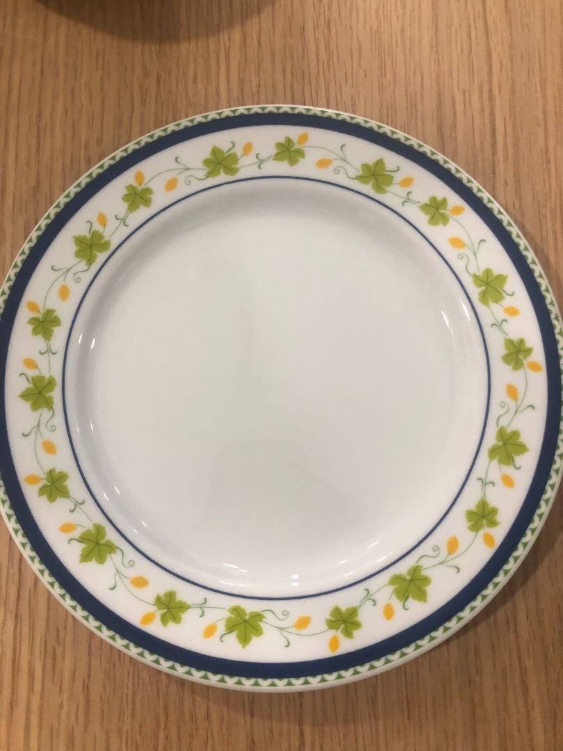 Matching plate and bowl, Furniture & Home Living, Kitchenware ...