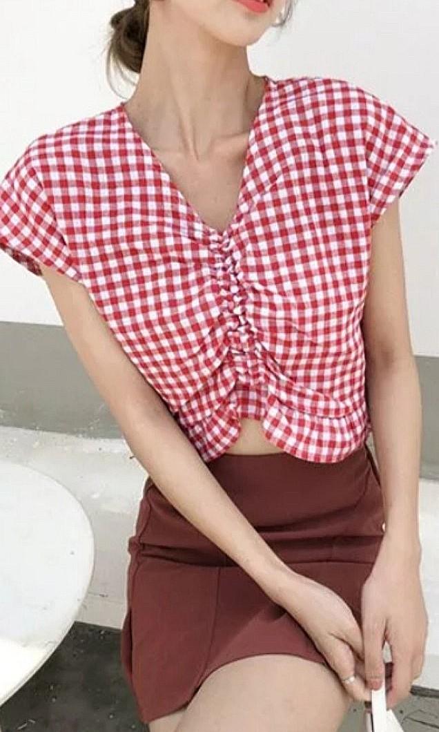 Ulzzang korean red plaid crop top, Women's Fashion, Tops, Sleeveless on ...
