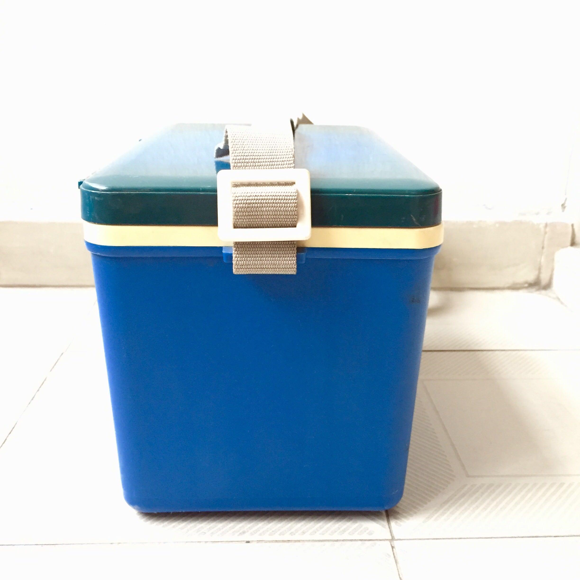 Alaska Cooler Box With Strap, Furniture & Home Living, Kitchenware ...