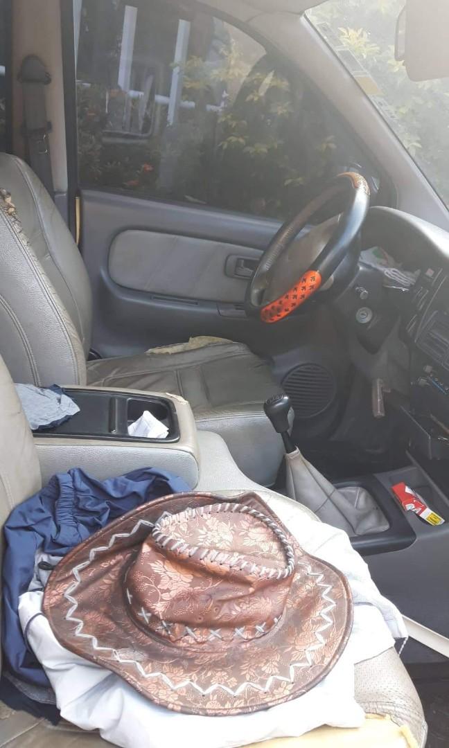 Isuzu Crosswind SUVI 2003, Cars for Sale on Carousell