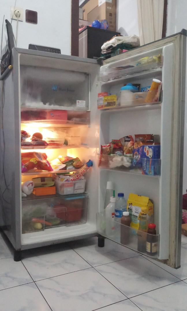 Kulkas Toshiba Glacio 1 Pintu, Kitchen & Appliances di Carousell