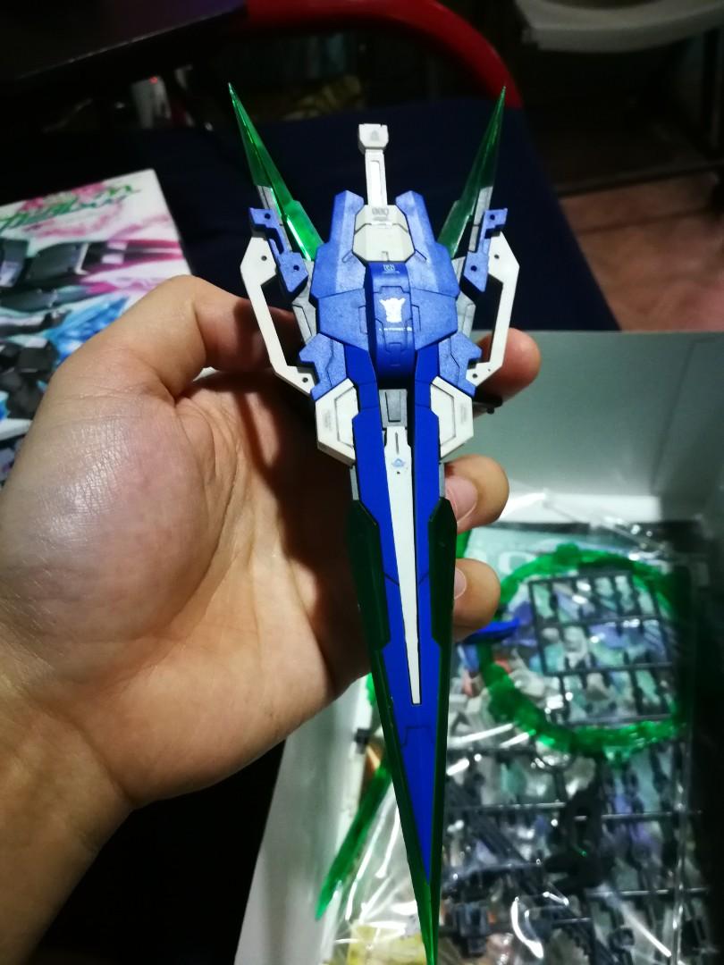 MG 1/100 Gundam 00 QanTa with Full saber add on, Hobbies & Toys, Toys ...