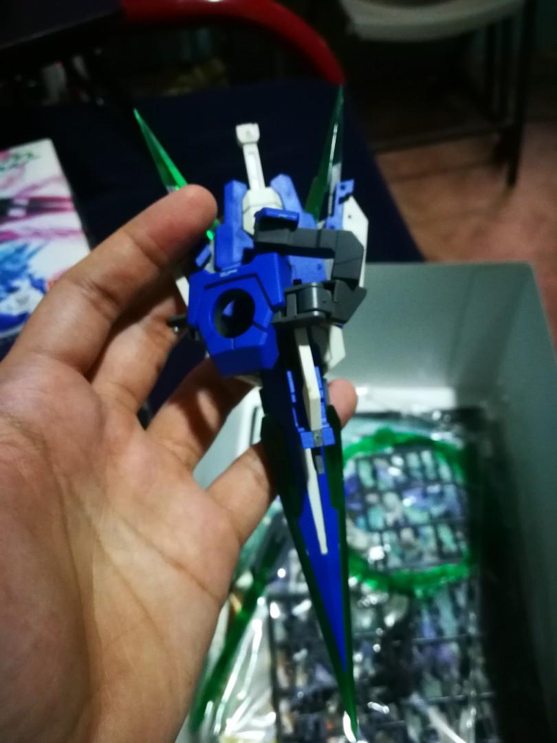 MG 1/100 Gundam 00 QanTa with Full saber add on, Hobbies & Toys, Toys ...