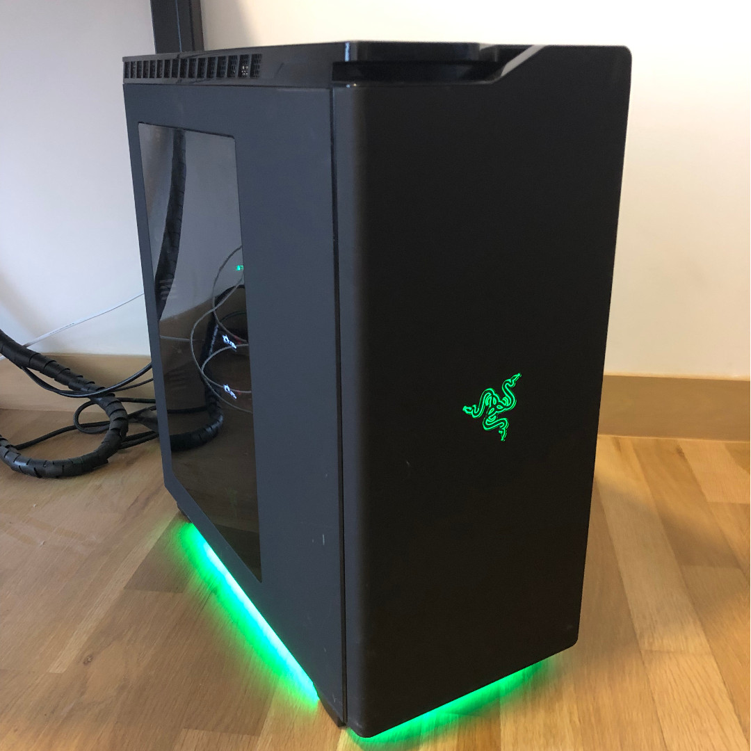 Razer Custom Gaming PC - i7 4790K, 2x GTX 970 SLI Monster 4K Build ...