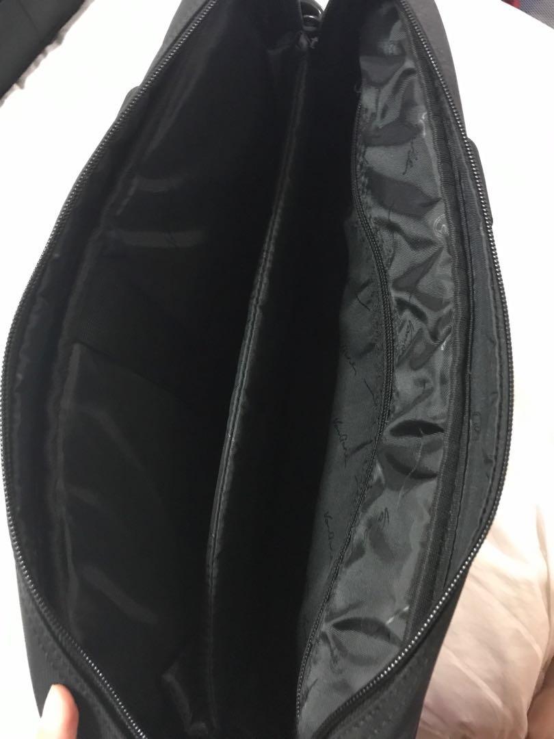 Van Garie Messenger Laptop Bag, Men's Fashion, Bags, Briefcases on ...