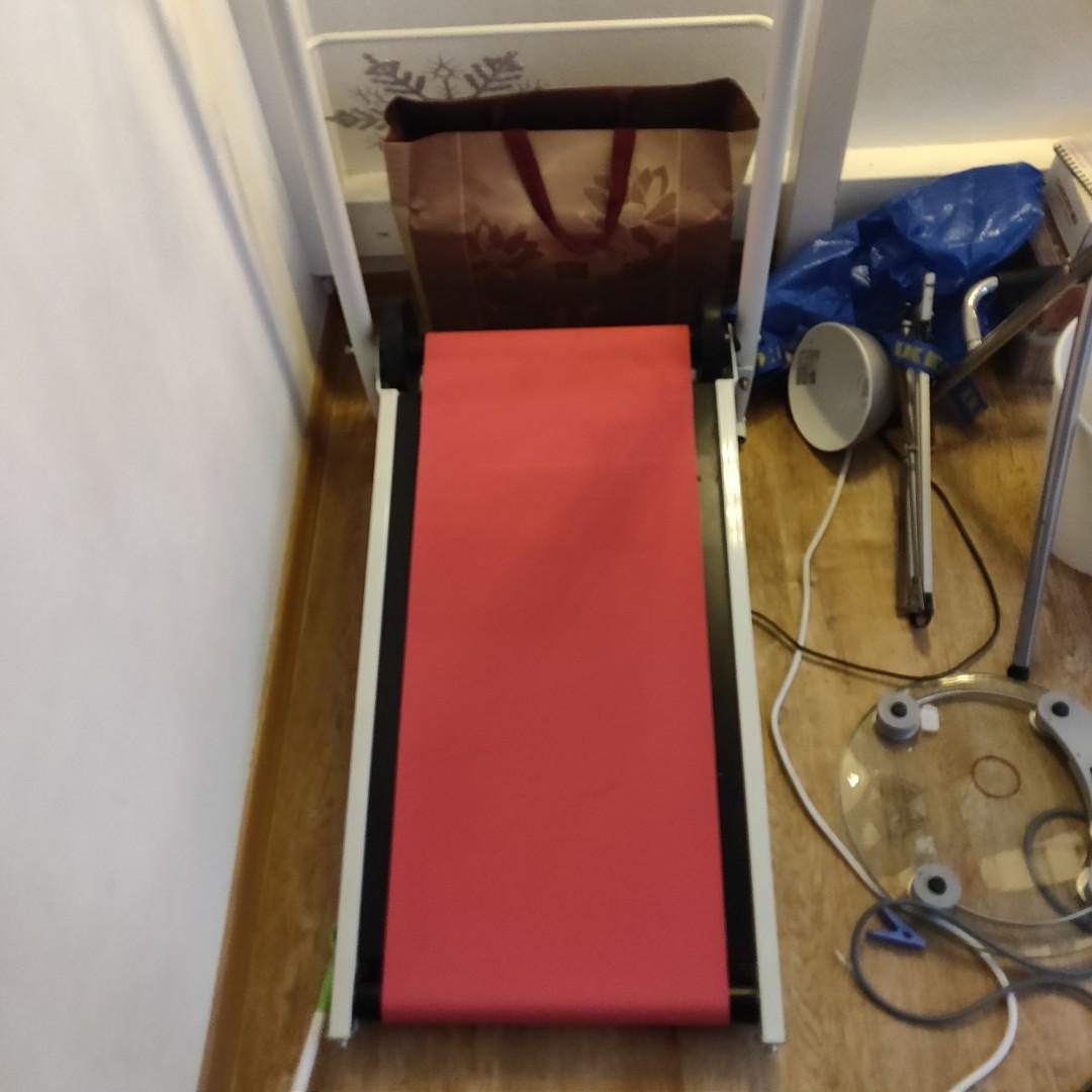 Manual Treadmill Red, Sports Equipment, Exercise & Fitness, Cardio ...
