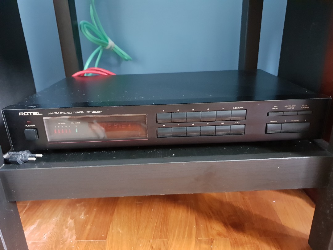 Rotel RT950BX AM/FM Tuner, Electronics, Audio on Carousell