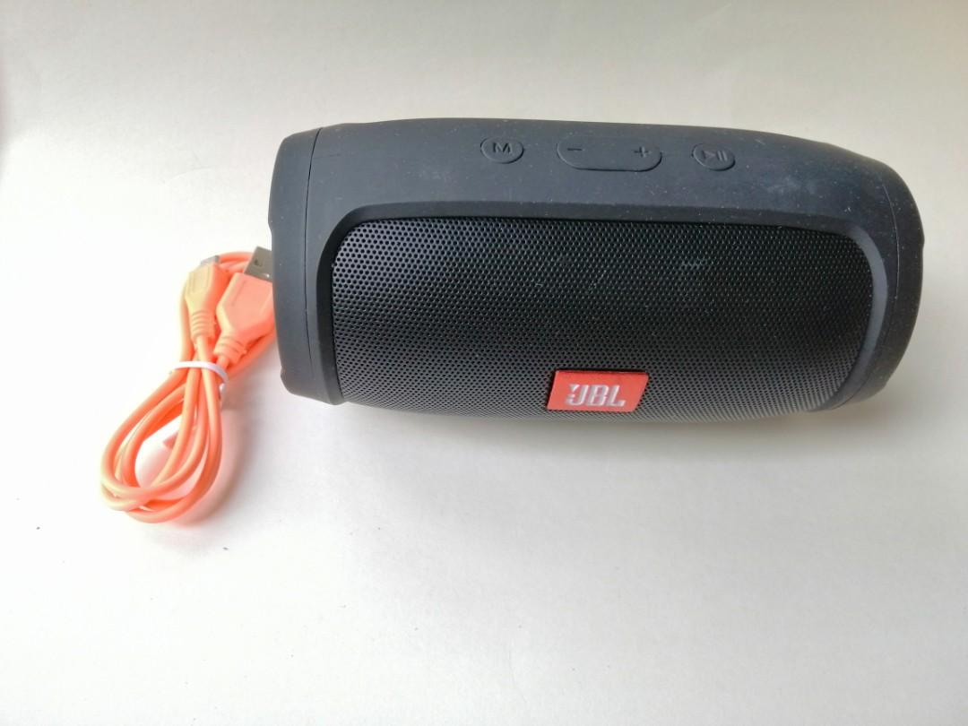 Authentic Hickok Messenger Bag with freebie (Speaker), Men's Fashion ...