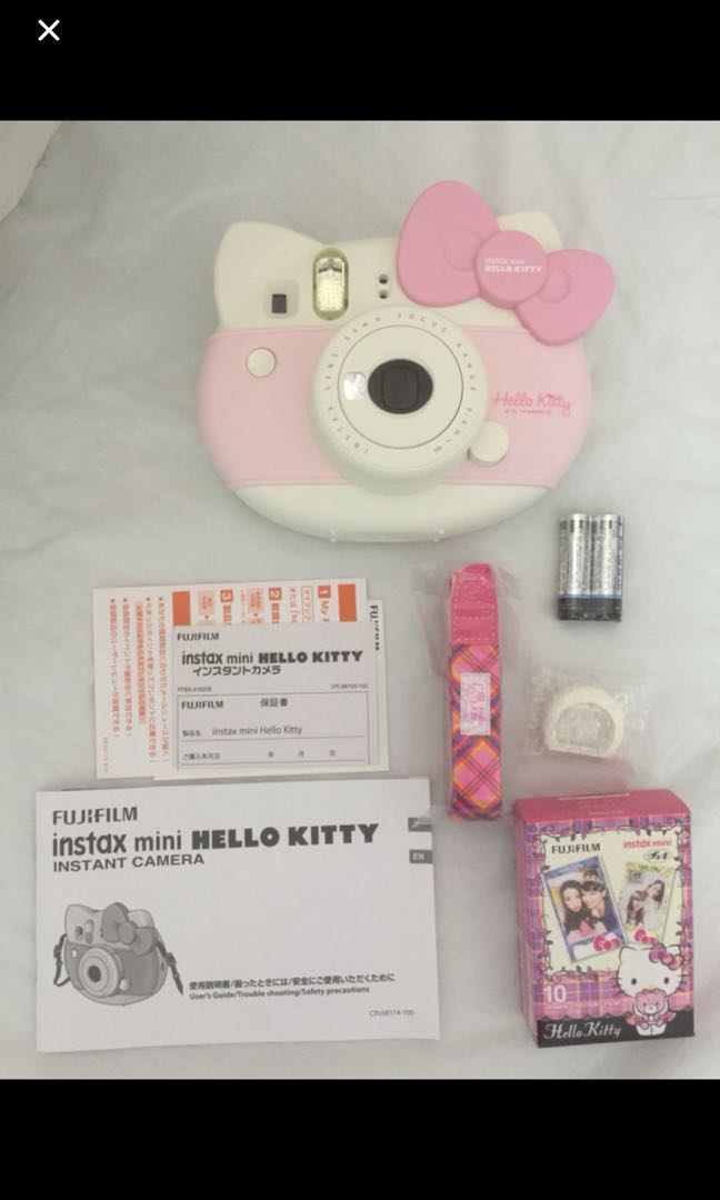 Hello Kitty instax mini instant camera, Photography, Cameras on Carousell