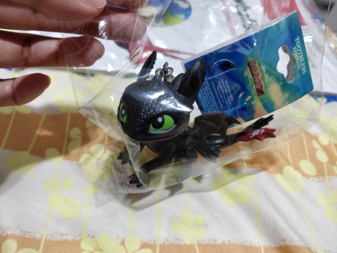 How to train your dragon toothless DreamWorks Keychain, Hobbies & Toys ...