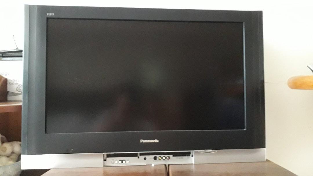 Panasonic viera 32 inch tv, TV & Home Appliances, TV & Entertainment ...