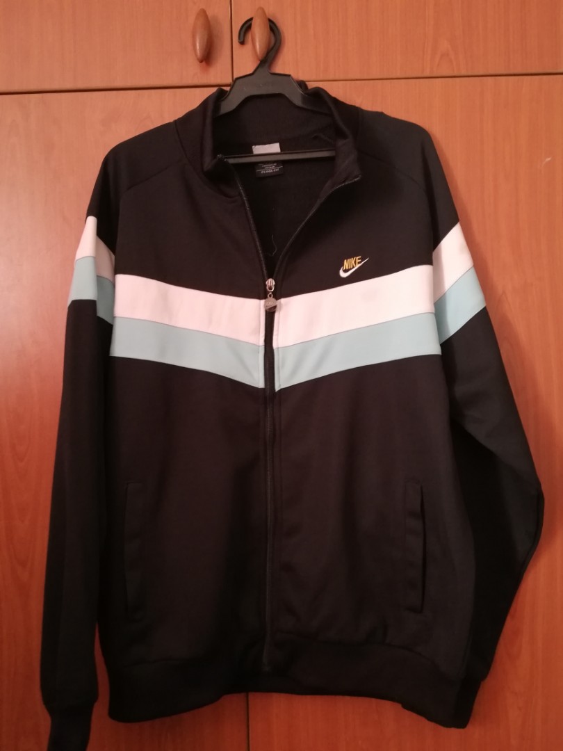 Nike Overrun Jacket, Men's Fashion, Coats, Jackets and Outerwear on ...