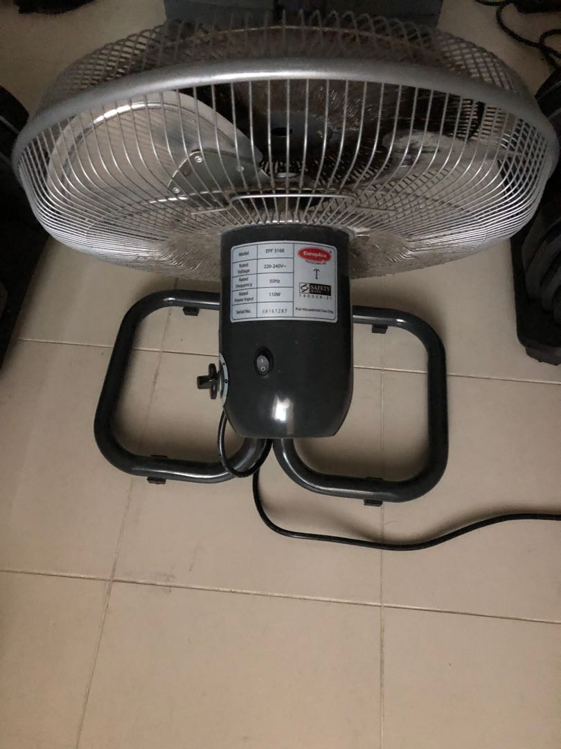 EuropAce 110W 3-speed Oscillating Floor fan, Furniture & Home Living ...