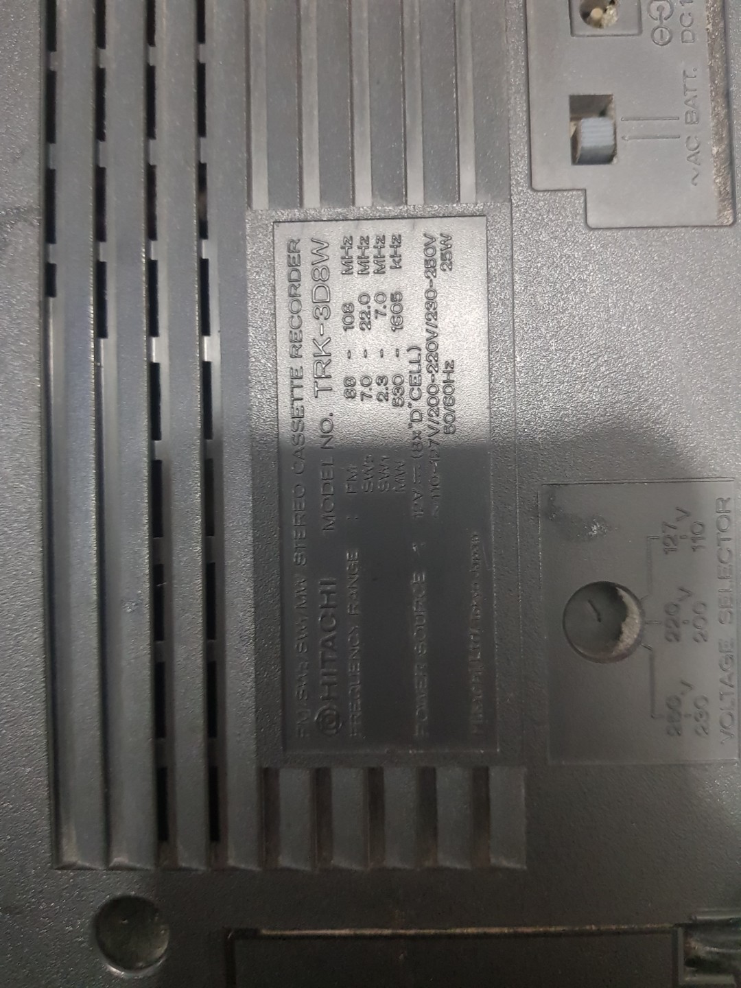 hitachi radio set, Audio, Portable Music Players on Carousell