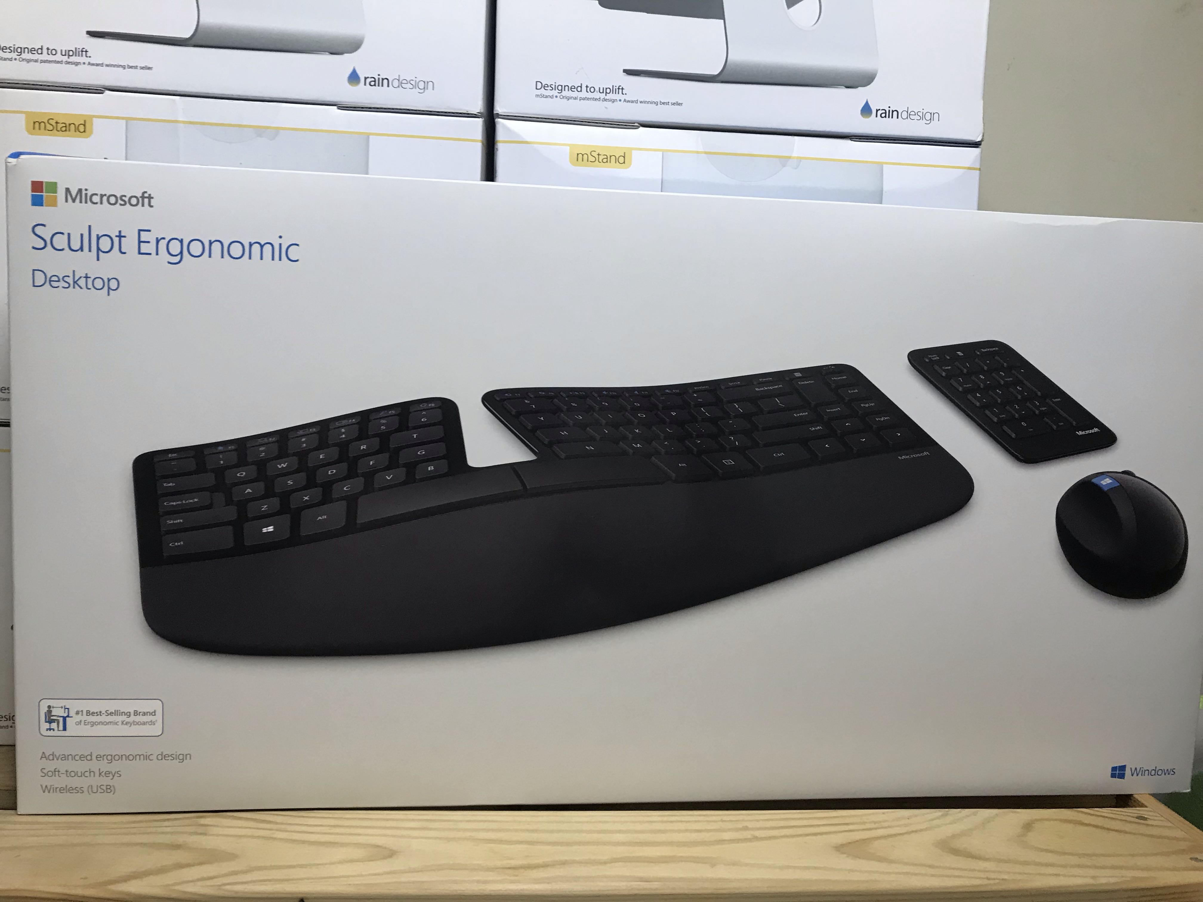 Microsoft Wireless Keyboard and mouse with numpad - Sculpt Ergonomic ...