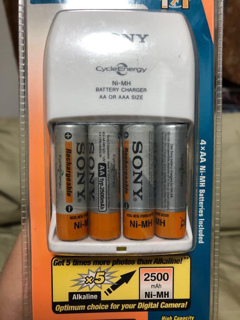 Sony Charger for Cycle Energy Ni-MH batteries /w 4 AA 2500mAh ...