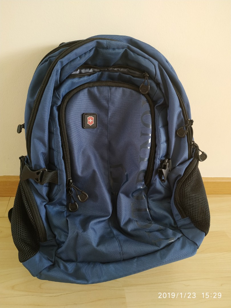 Victorinox Backpack Pilot 30 litre, Men's Fashion, Bags, Belt bags ...