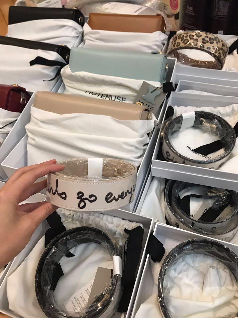 (韓國直送) Mutemuse Amuse Bag 韓國大熱真皮袋 mute muse , 女裝, 手袋及銀包, 多用途袋 - Carousell