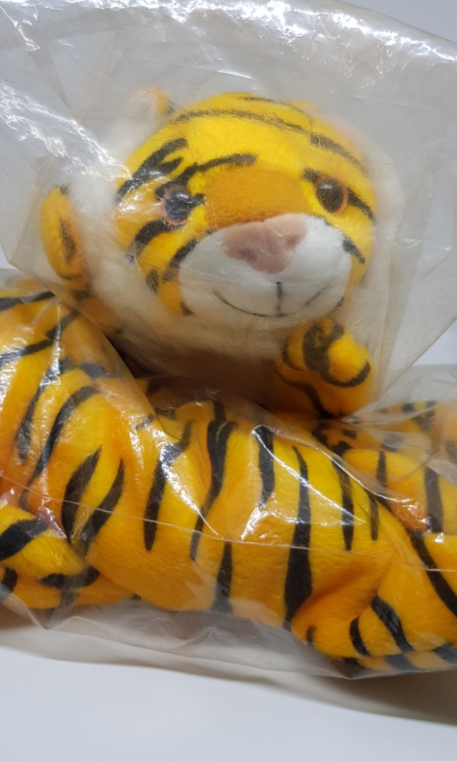 Brand New 5" Esso Siberian Tiger Tsum Tsum Laying Floating Plush ...