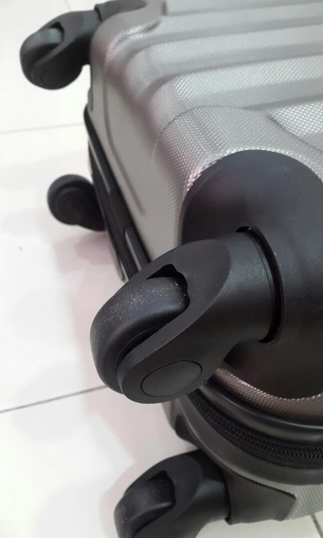 Condotti Luggage Bag 20 inch, Hobbies & Toys, Travel, Luggages on Carousell