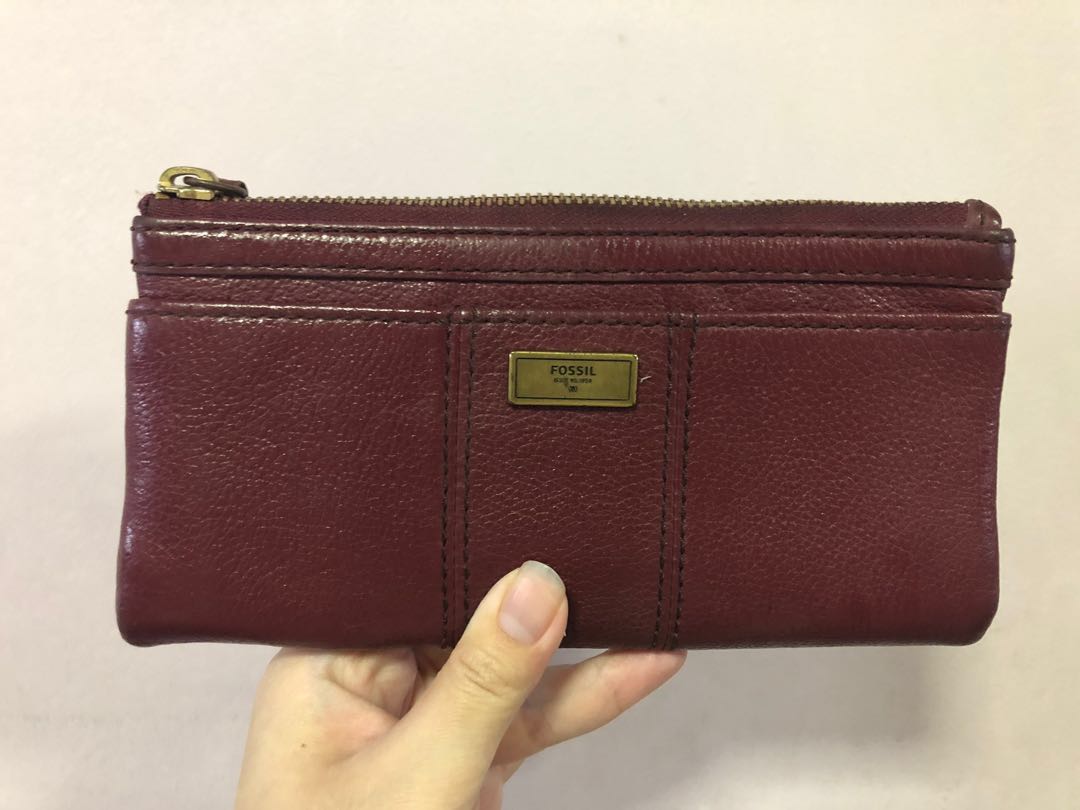 Fossil Wallet, Women's Fashion, Bags & Wallets, Purses & Pouches on ...