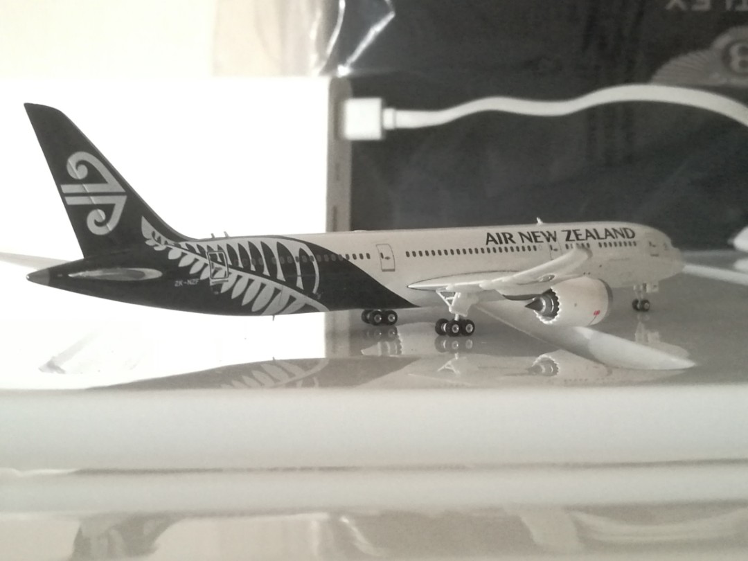 Phoenix Aircraft model - Air New Zealand B787-9 ZK-NZF Scale 1:400 ...