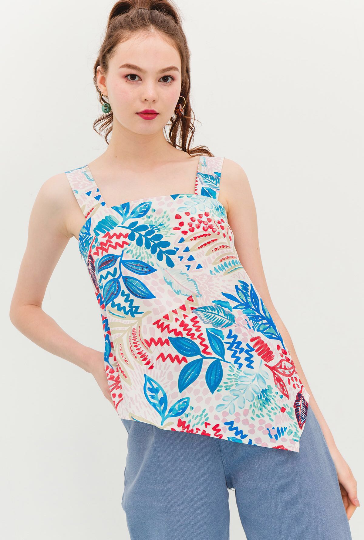 BNWT CNY TOP MODPARADE - Leigh Top Botanics, Women's Fashion, Tops ...