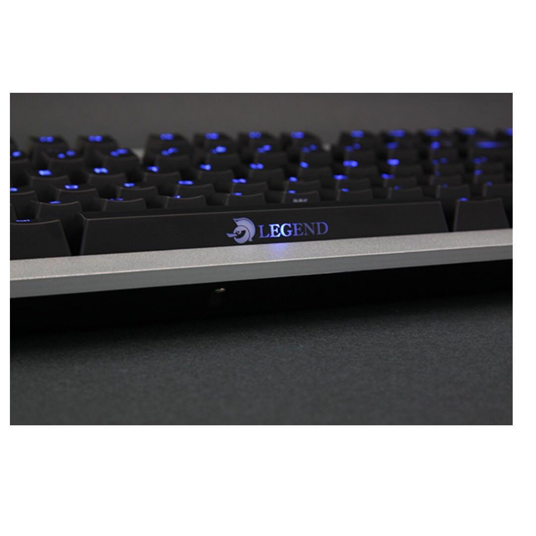 **CLEARANCE (BNIB)** Ducky Legend Silver Frame Mechanical Gaming ...