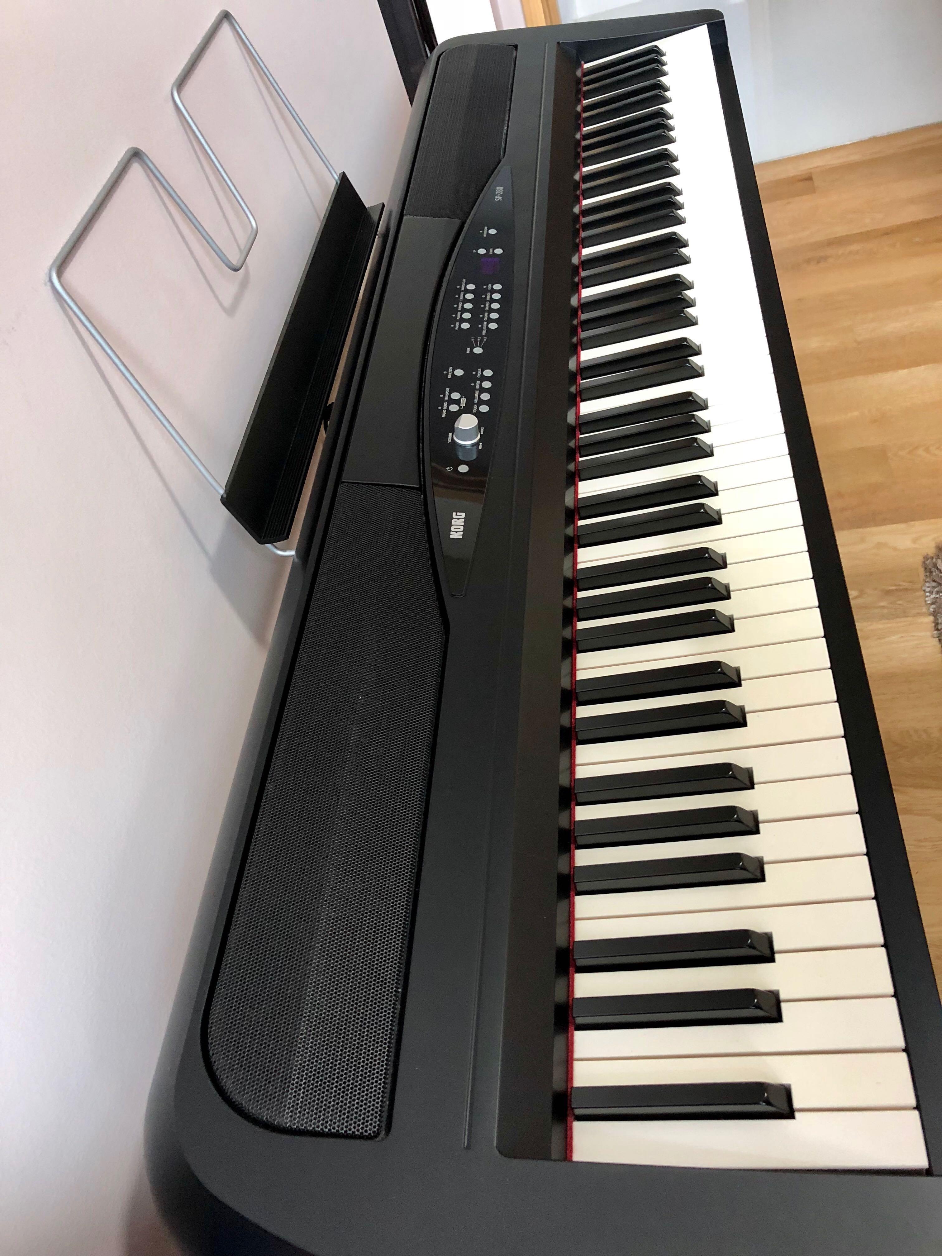 KORG SP-280 Quality Digital Piano, Hobbies & Toys, Music & Media ...
