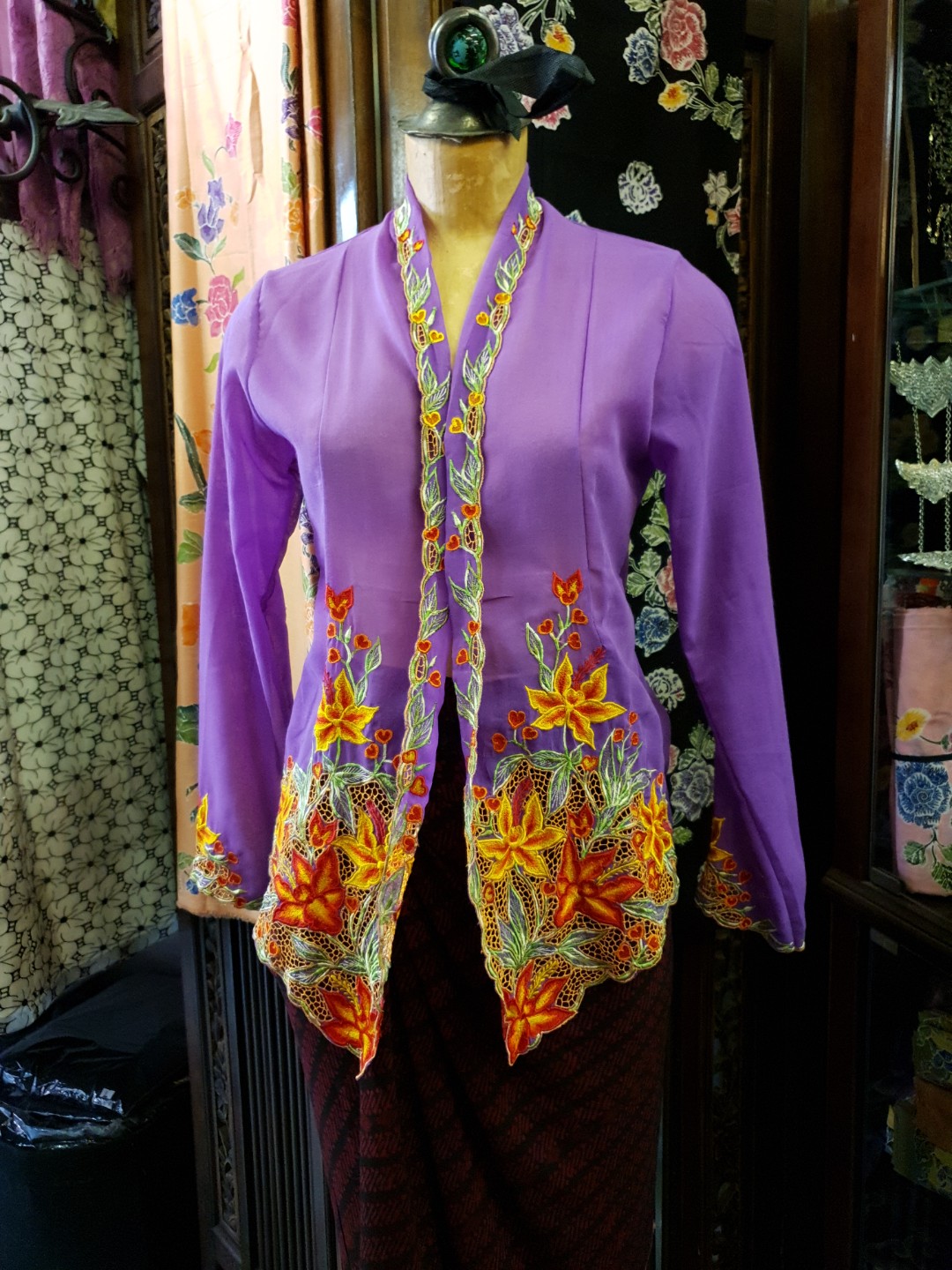 Nyonya Kebaya Peranakan Top (OTHER COLOURS AND SIZES AVAIL!!!), Women's ...