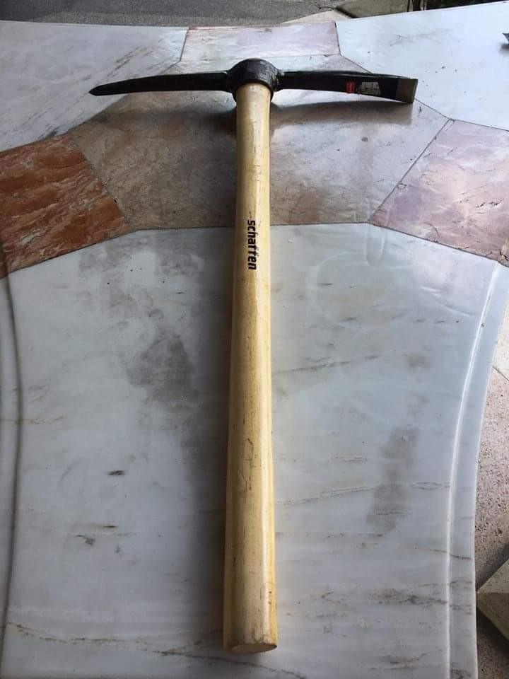 Pick Mattock (piko), Furniture & Home Living, Furniture, Bed Frames ...