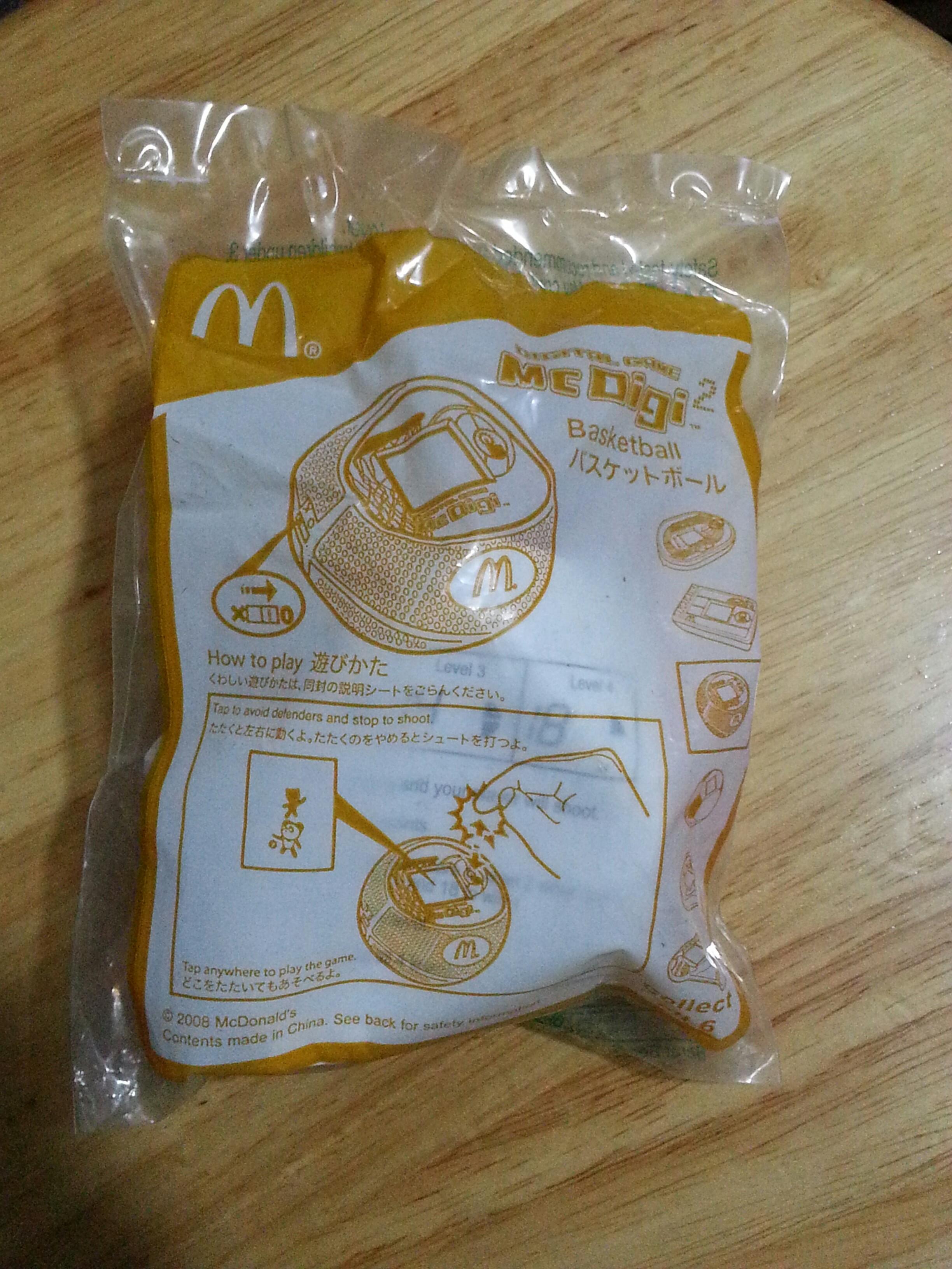 麥當勞 McDonald's toys 懷舊遊戲玩具 ~籃球機＆象形彈珠機, 興趣及遊戲, 玩具 & 遊戲類 - Carousell