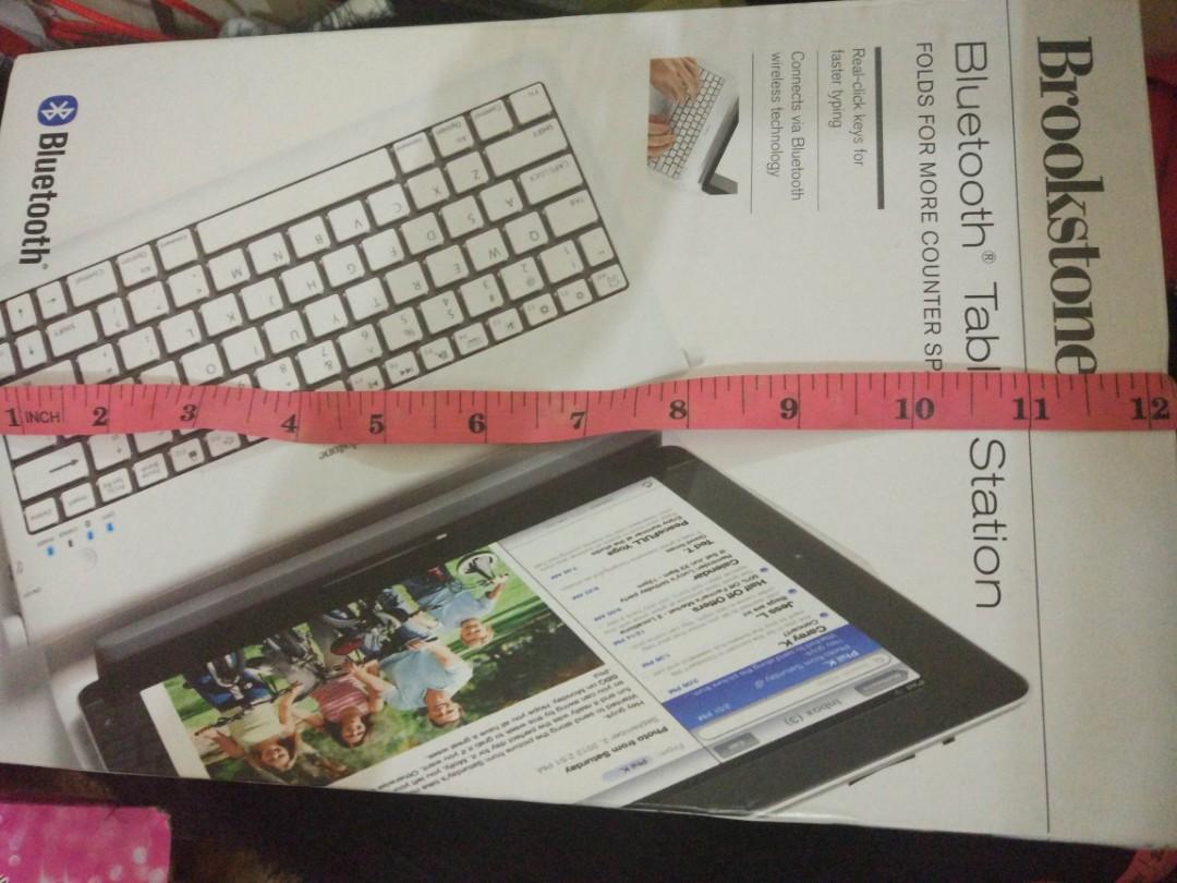 Brookstone Bluetooth keyboard tablet station, Audio, Portable Audio ...