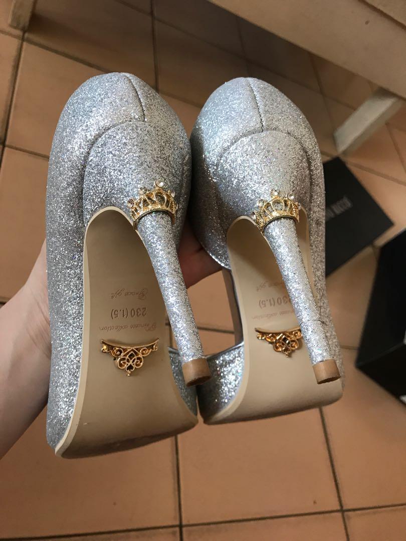 DISNEY PRINCESS CINDERELLA BELLE SNOW WHITE HEELS, Women's Fashion ...