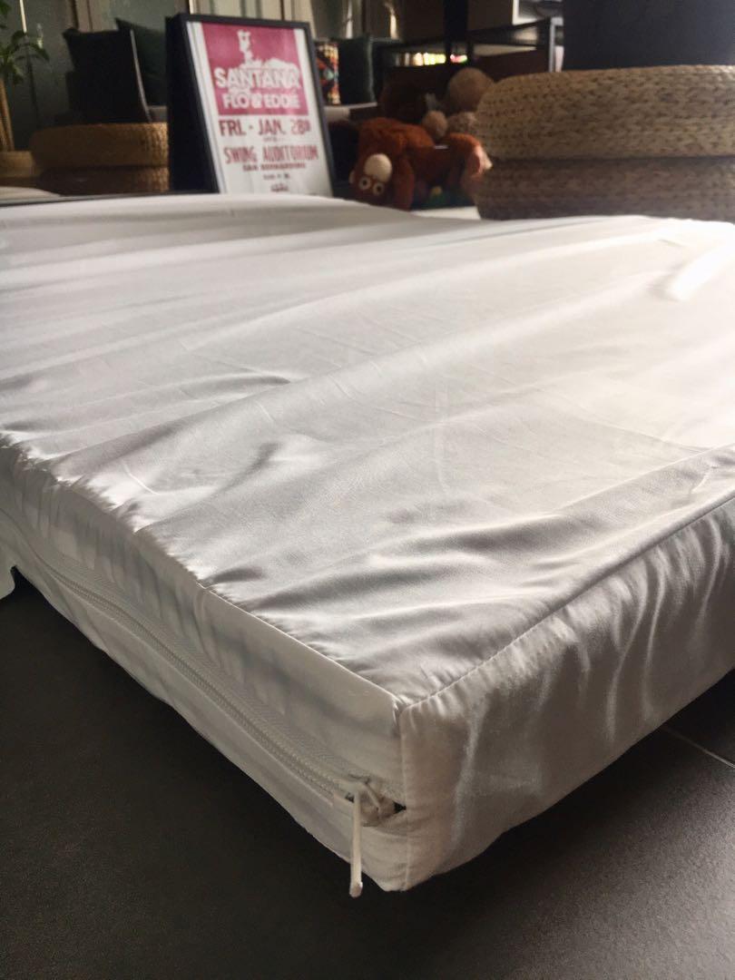 MUJI FUTON, Furniture & Home Living, Furniture, Bed Frames & Mattresses ...