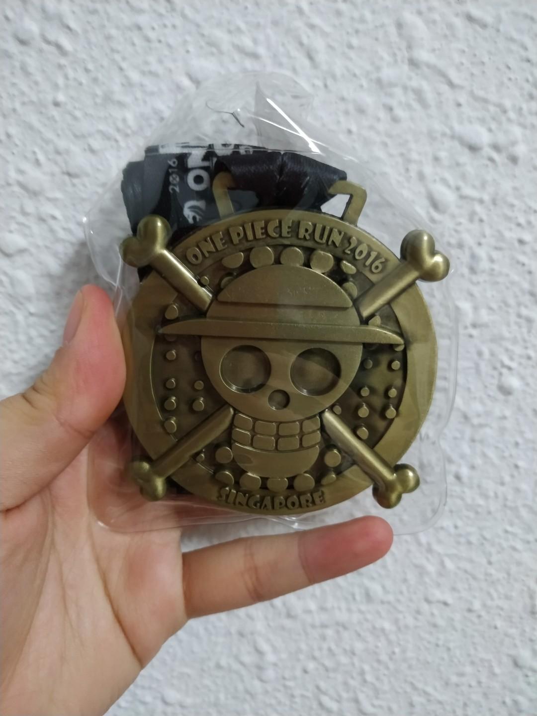 One Piece trophy FREE, Hobbies & Toys, Toys & Games on Carousell
