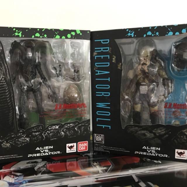 SH Monster Arts - Alien & Predator set, Hobbies & Toys, Toys & Games on ...