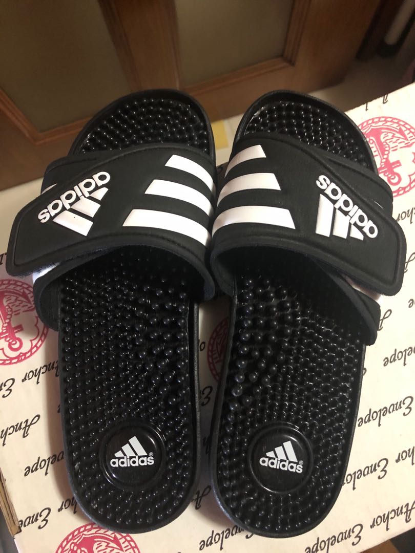 Adidas sliders, Women's Fashion, Footwear, Flipflops and Slides on ...
