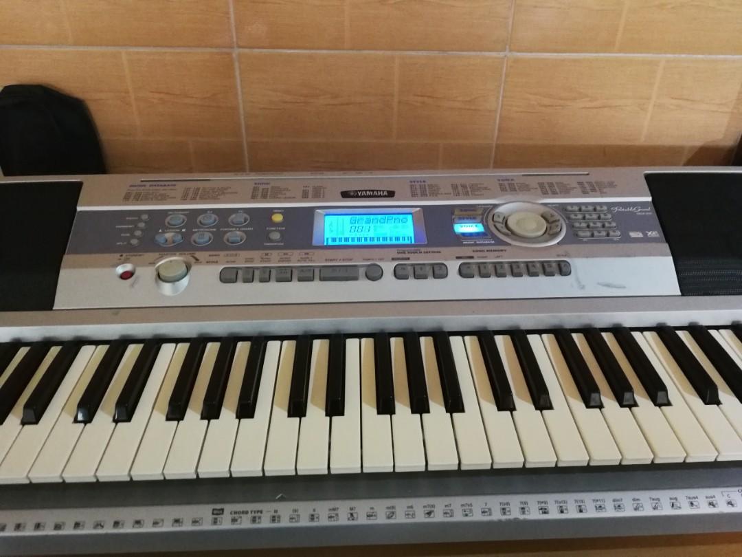 Yamaha DGX-200 76- Key Digital Piano, Hobbies & Toys, Music & Media ...