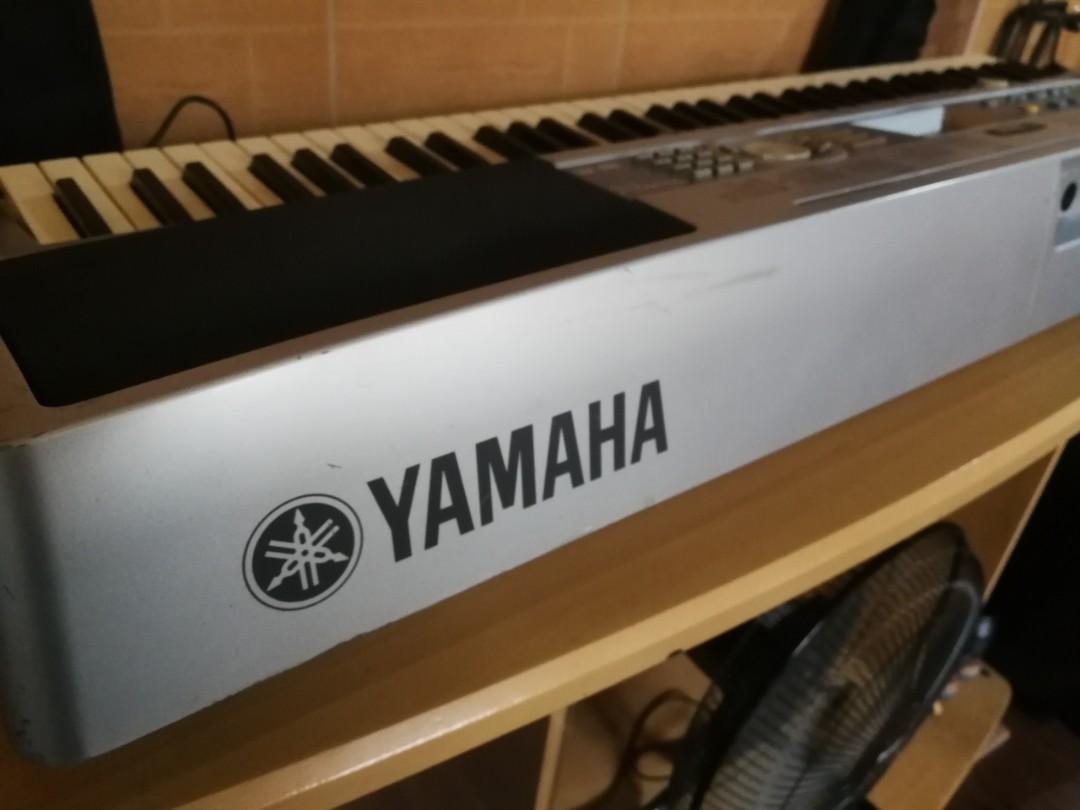 Yamaha DGX-200 76- Key Digital Piano, Hobbies & Toys, Music & Media ...