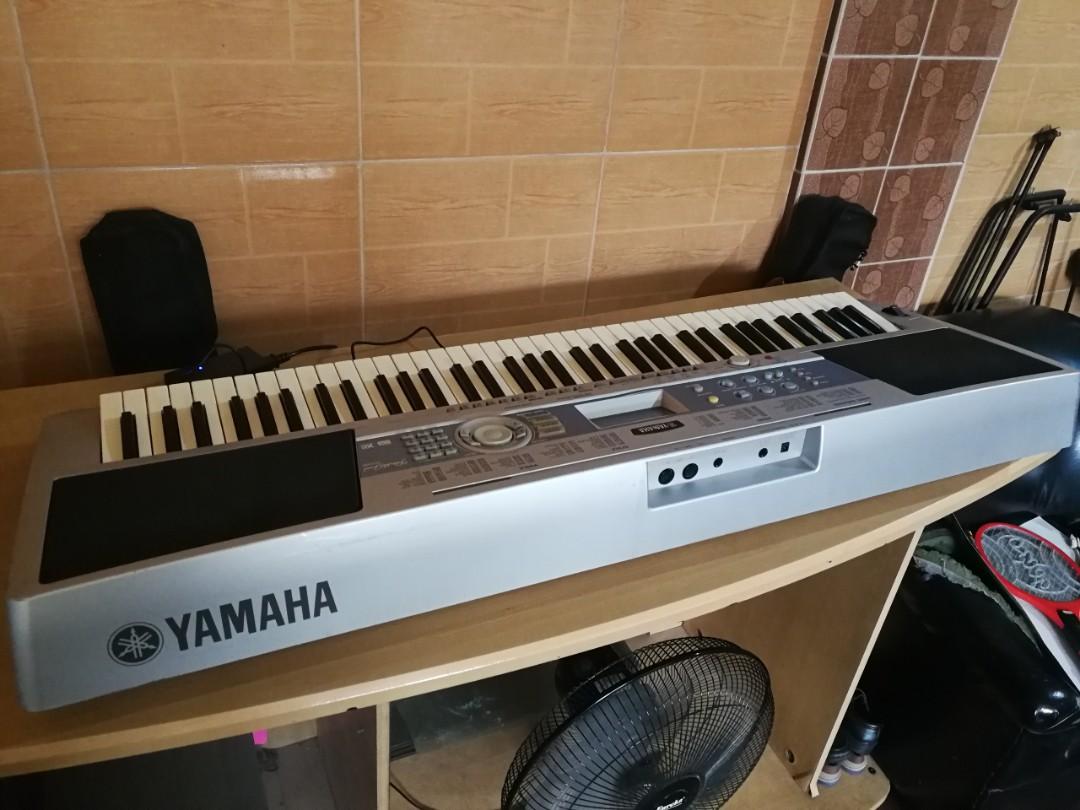 Yamaha DGX-200 76- Key Digital Piano, Hobbies & Toys, Music & Media ...