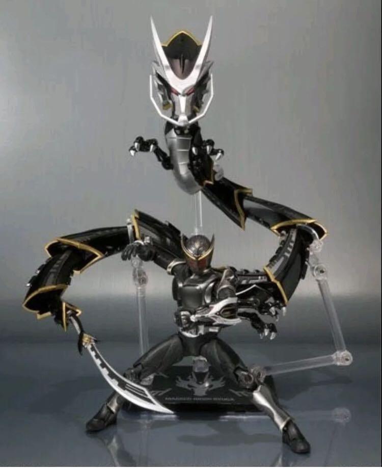 Bandai SHF S.H.Figuarts Masked / Kamen Rider Ryuga & Dragblacker Action ...
