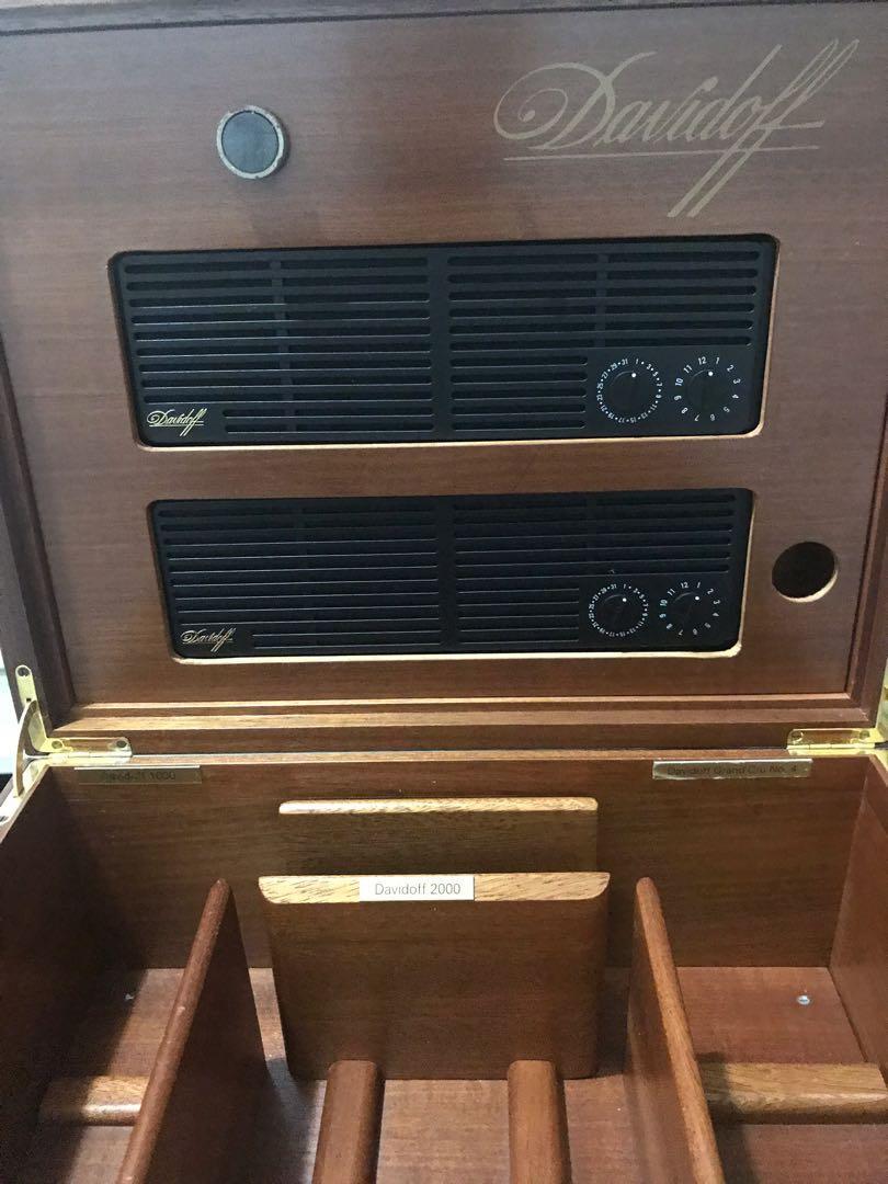 DAVIDOFF CIGAR HUMIDOR, Hobbies & Toys, Memorabilia & Collectibles ...