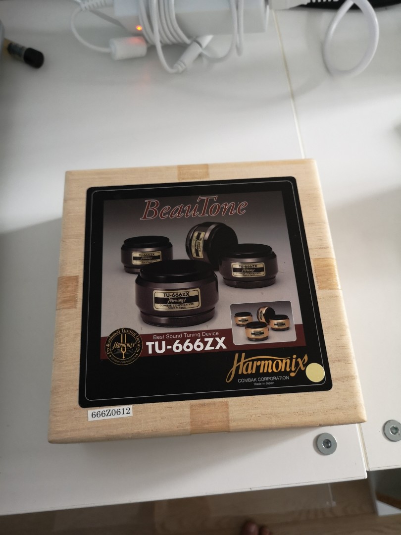 Harmonix Tuning Feet TU-666ZX in Gold, Hobbies & Toys, Music & Media, Music Accessories on Carousell
