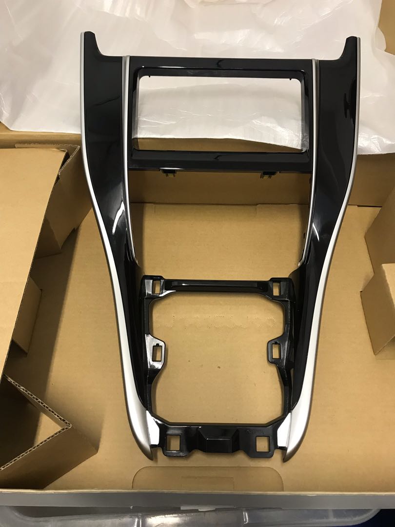 Harrier panel piano black, Car Accessories, Accessories on Carousell