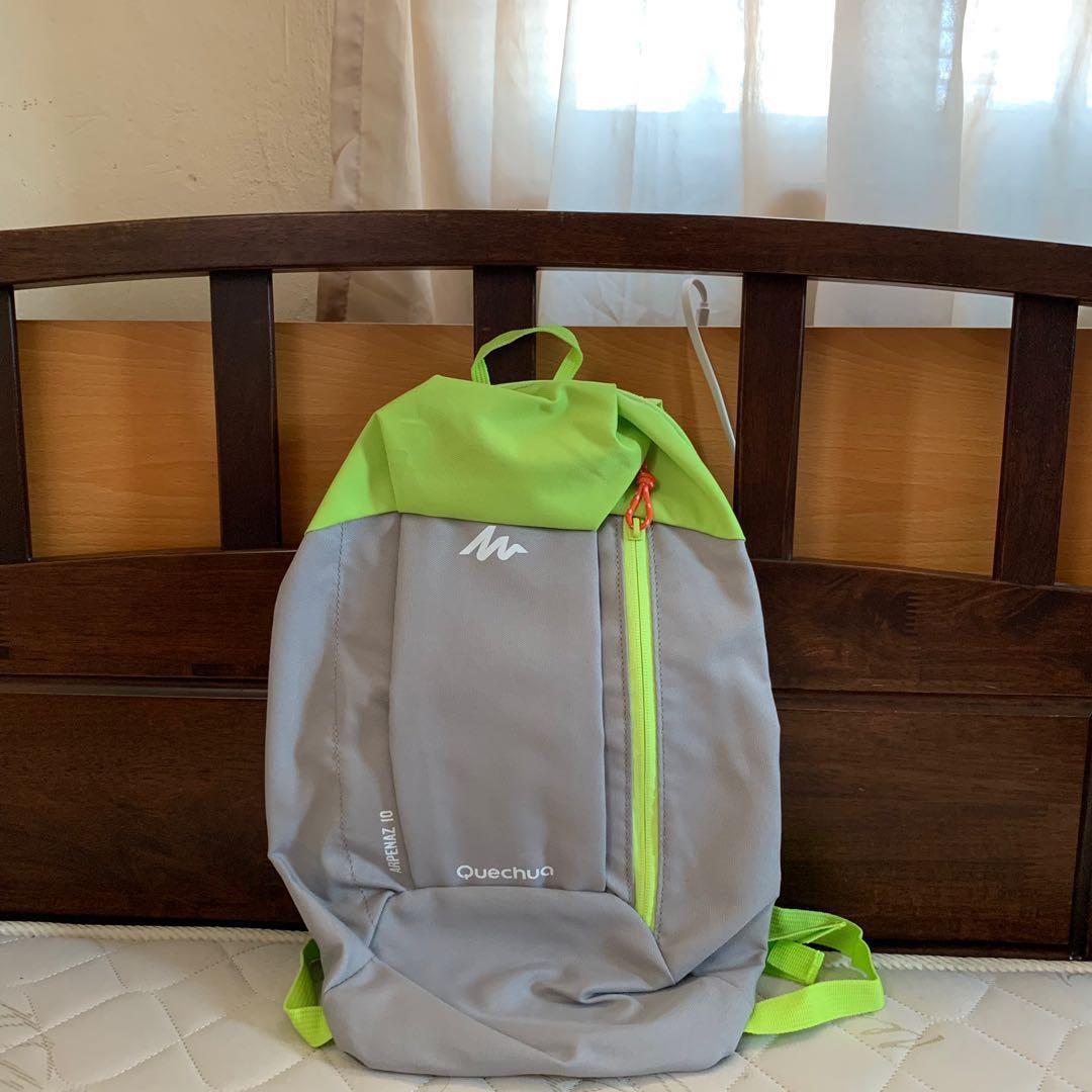 Quechua Arpenaz 10, Men's Fashion, Bags, Backpacks on Carousell